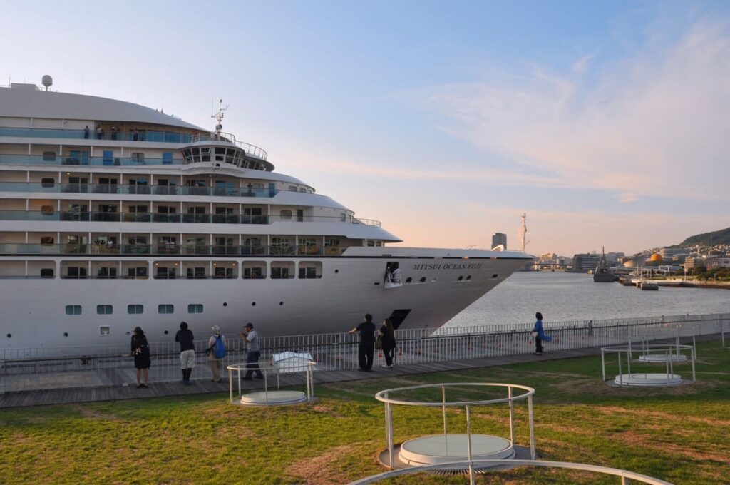 長崎寄港「三井オーシャンフジ」全室スイートキャビンのラグジュアリー客船 | ながさきノート